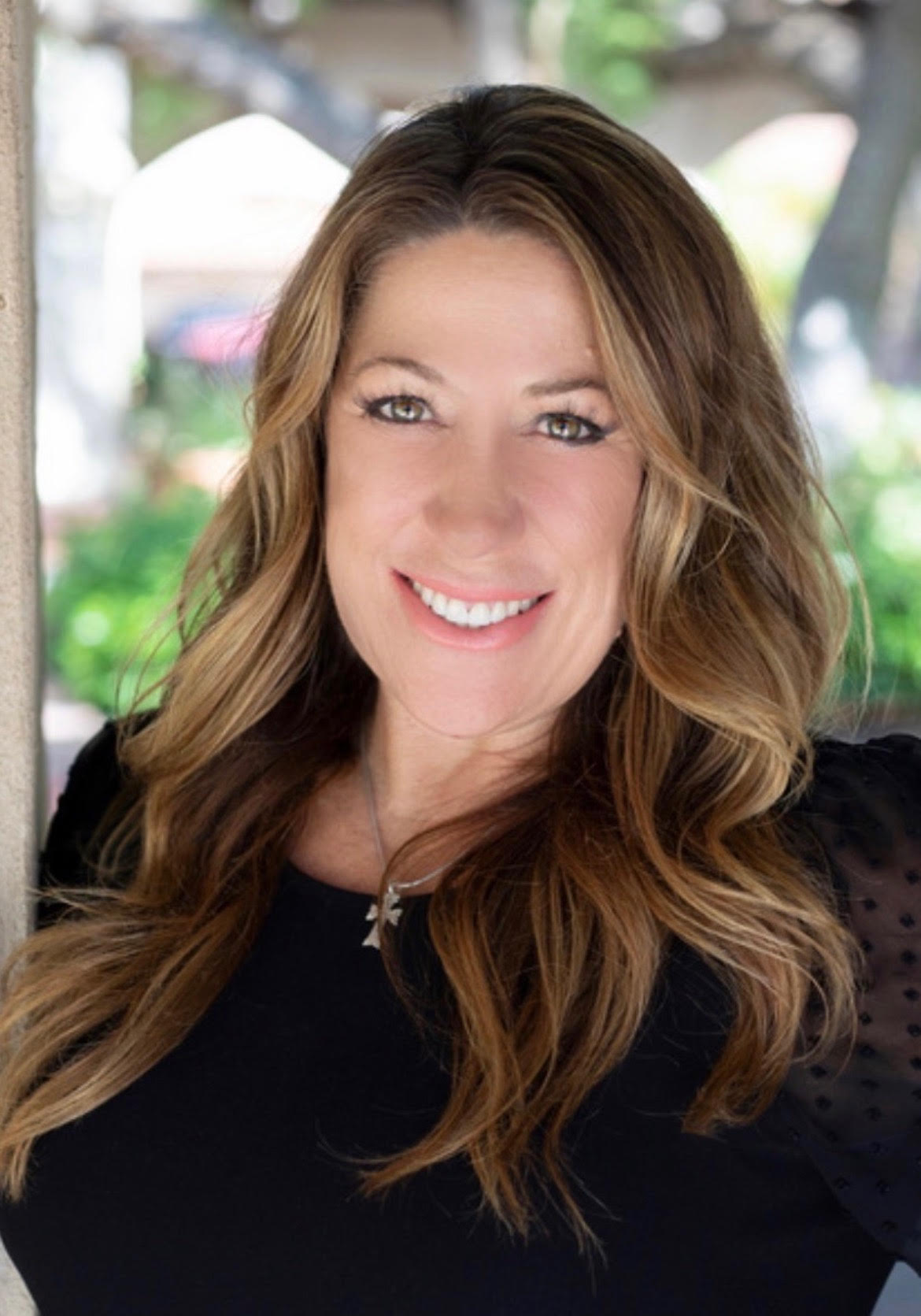Jennifer Petrovski – Stainless Salon